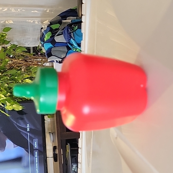 Dining | Apple Sipper 8oz Blow Mold Plastic Tomato Vegetable Juice ...